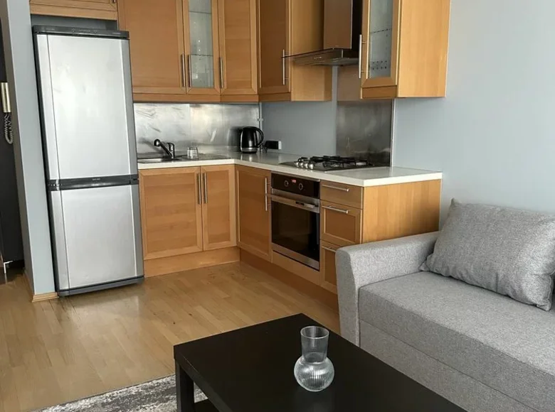 Monthly rental 2 room apartment, 36 m², €712 - Warsaw, Poland