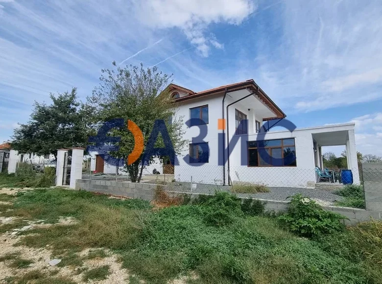 Продается Дом 5 спален 360 м² в Zagortsi за €110,000 - объявление #2137366