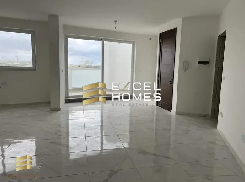 Penthouse for sale in Qawra, Malta for €298,000 - listing #2110465