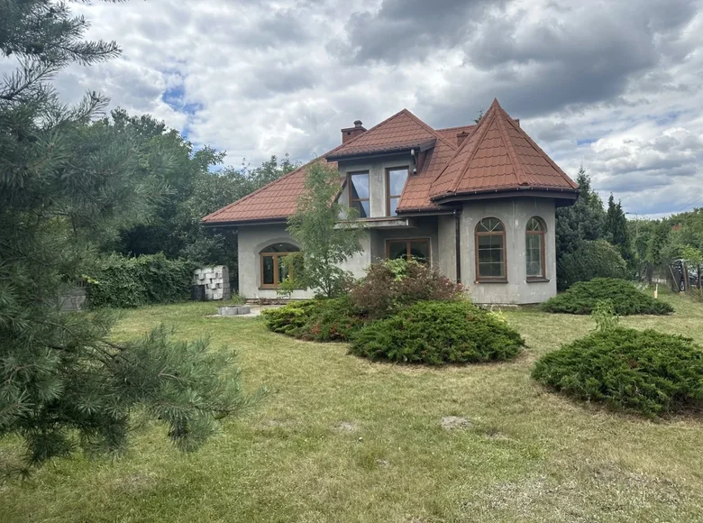 House for sale in Warsaw, Poland for €327,509 - listing #2343096